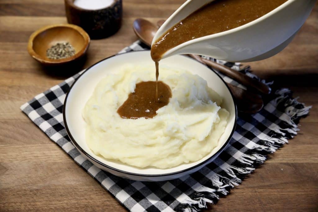 Easy Onion Gravy (with or without drippings) - Out Grilling